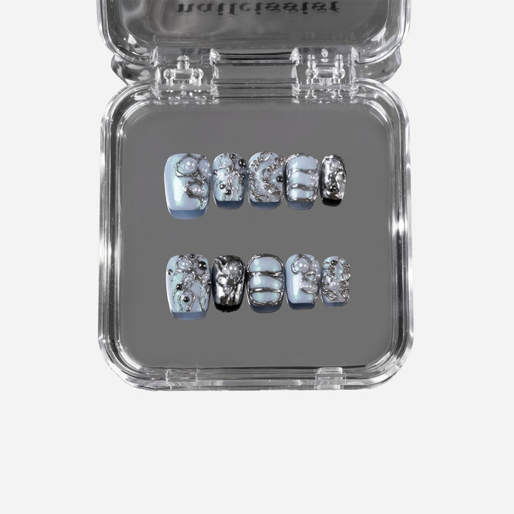 Cyber Alien Mini – NAILCISSIST