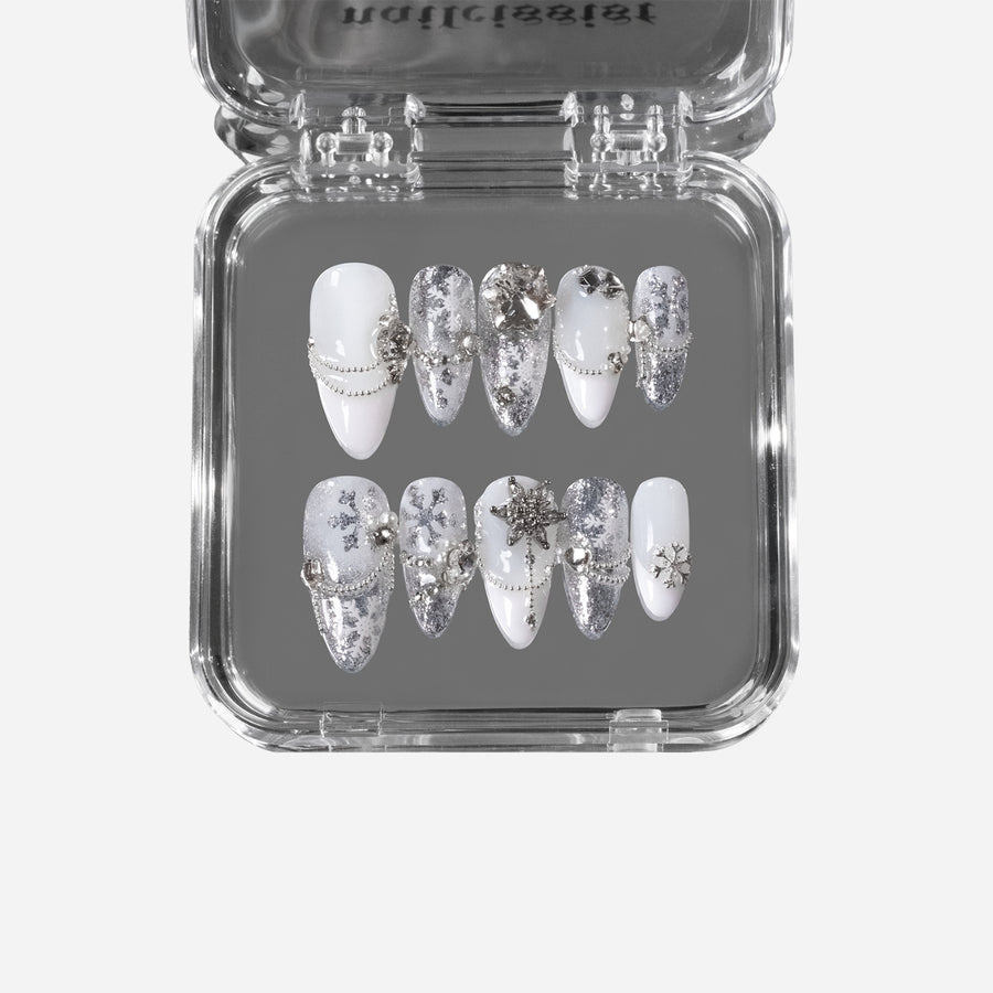 SNOW ANGEL – NAILCISSIST